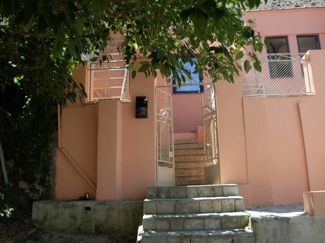 Ανακαινιση μονοκατοικιας στην Ανω Πολη – Goudis Constructions