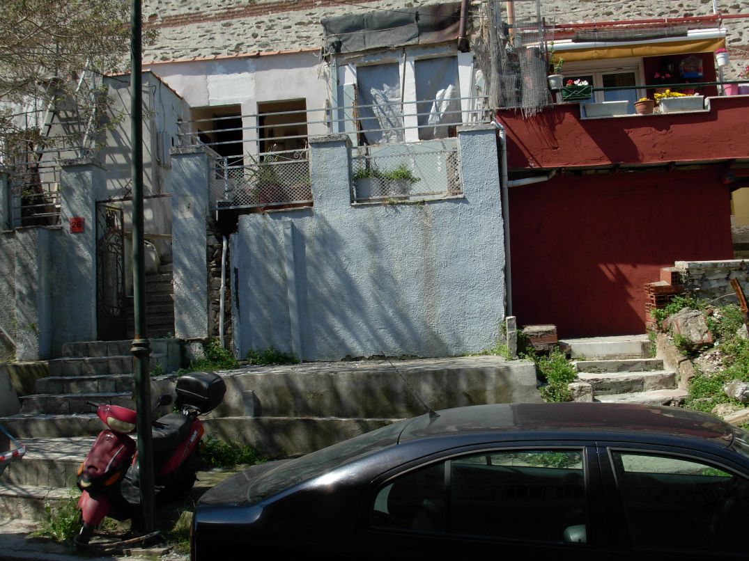 Ανακαινιση μονοκατοικιας στην Ανω Πολη – Goudis Constructions